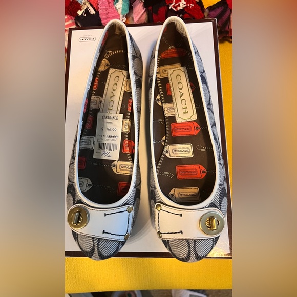 Coach | Shoes | Coach Cc With Turnlock Design Bluewhite Flats Size 75 ...